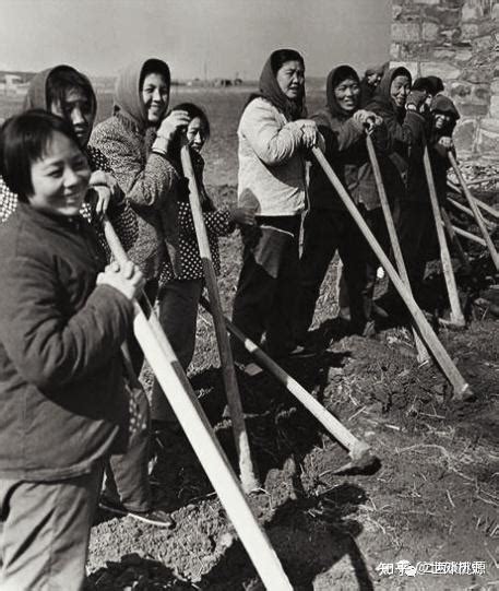 六七十年代的老照片 知乎