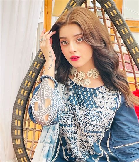 Public Reacts To Alizeh Shahs Latest Post After Police Case Reviewitpk
