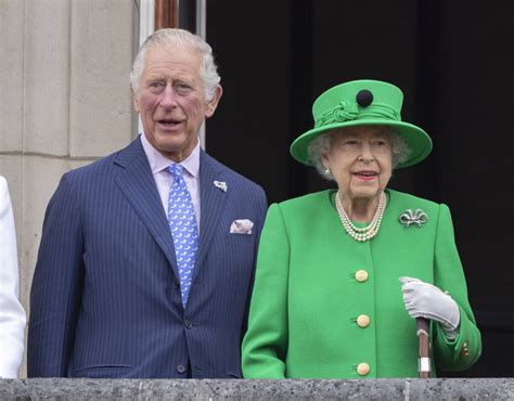 Photo Le prince Charles est devenu roi il y a un an après la mort d