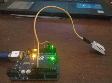 tentronik akses sensor suhu dan kelembaban dht22 am2302 dengan arduino