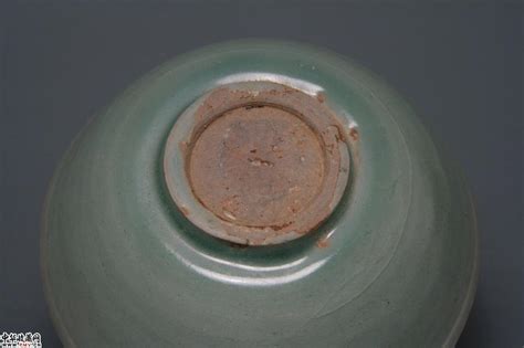 北宋龙泉窑青釉刻花碗 藏家展厅 收藏资讯 艺术家 书画家 书画名人 书法家 中华收藏网