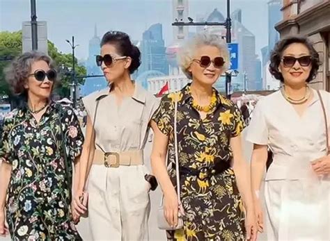 為什麼年紀越大穿得越花哨？在穿衣打扮上「做3個減法」造型更高級 女人穿對了：優雅不俗氣 愛經驗20