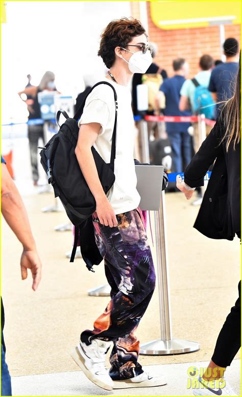 Timothee Chalamet Makes Casual Arrival In Venice Ahead Of Dune Premiere Photo 4613369