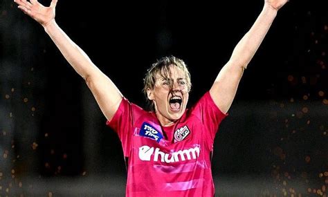 Brisbane Heat Women Vs Sydney Sixers Women Skipper All Round