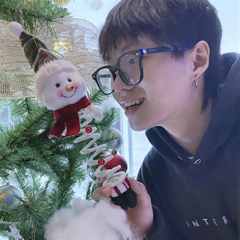 Dáng Xinh YouTube Music