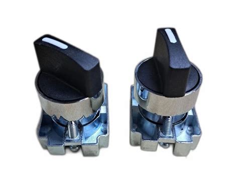 Spring Return Selector Switch At ₹ 32 Piece Selector Switch In Vadodara Id 2851795605755