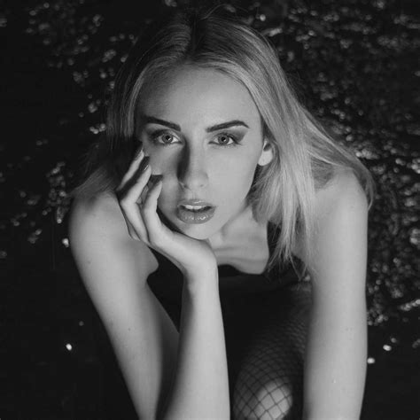 La Cantautrice E Modella Da Milioni Di Stream E Followers Greta Ray