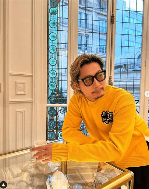 「イカつい43ちゃい」元exile黒木啓司、 止まらない“金満生活”がヤバい ロールス・ロイスのオープンカーを乗り回す姿に反響！｜ニュース