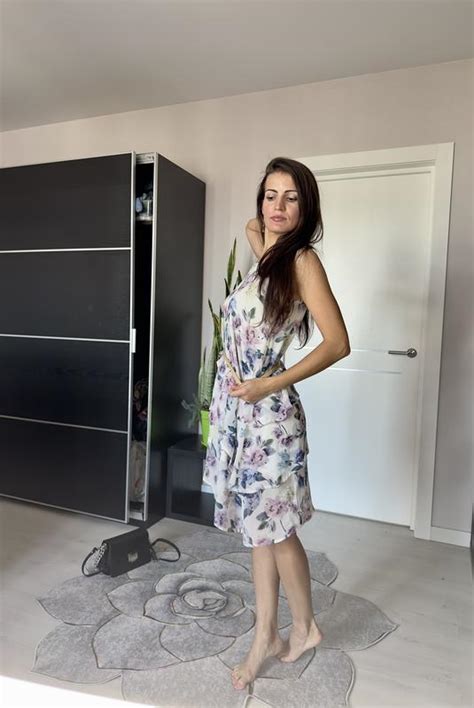 Сукня жіноча в квітковий принт — ціна 150 грн у каталозі Сарафани Купити жіночі речі за