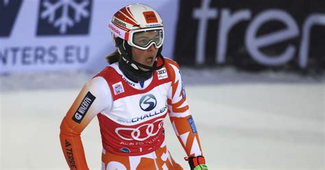 Petra Vlhová nedeľa slalom v Levi 1 kolo online dnes