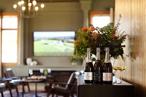 Lytle Barnett Eola Amity Hills Ava