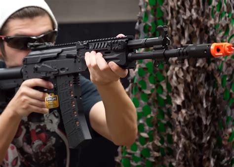 USAirsoft's G&G GK12 AEG Unboxing & First Impressions | Popular Airsoft ...