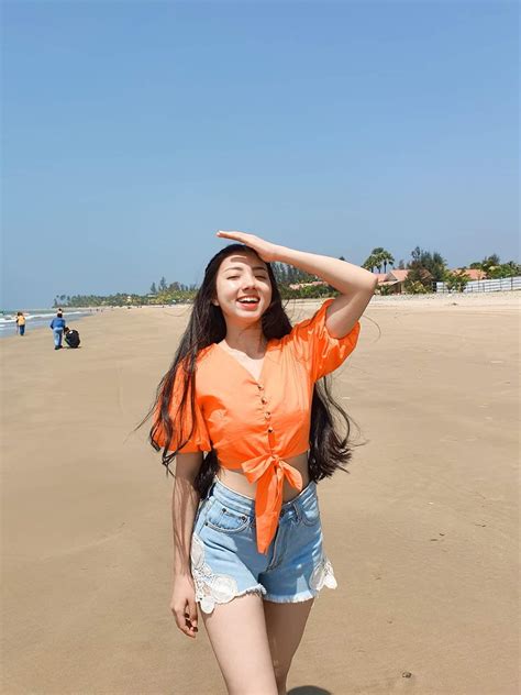 တစ်နေ့တစ်ခြားဆွဲဆောင်မှုရှိတဲ့ အလှတရားတွေကို ပိုင်ဆိုင်လာတဲ့ အဆိုတော
