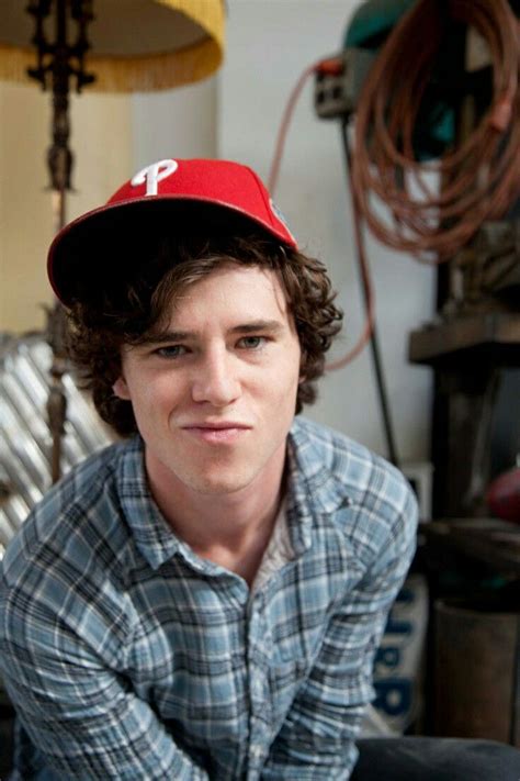 Pin By Amora On Axl Charlie Mcdermott The Middle Tv Show Stuff And