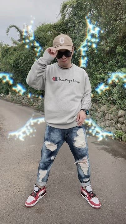 微帥氣的tox 睿睿先生 睿睿先生來跳舞 Dance 舞蹈影片 Kpop 太妍 Tox ☁️陰天不是在不開燈的房間而是在家門外的路口邊跳舞🤣🤣 Youtube