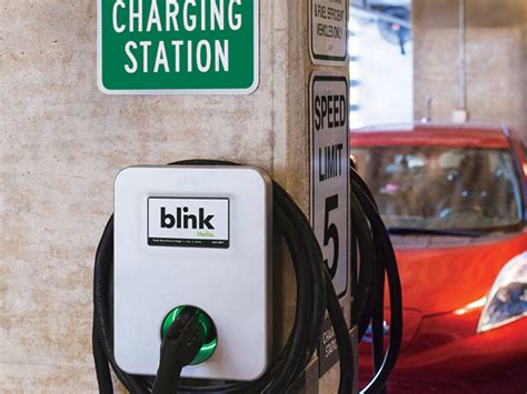 Blink Fast Iq200a Iq200s Level 2 Commercial Ev Charging Station With