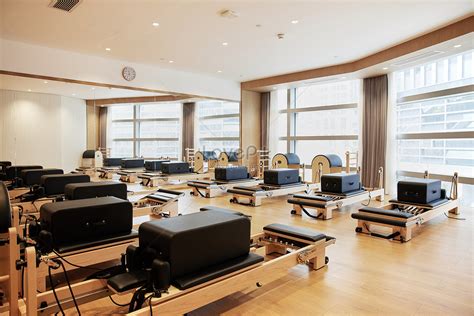 필라테스 교실 사진 무료 다운로드 Lovepik