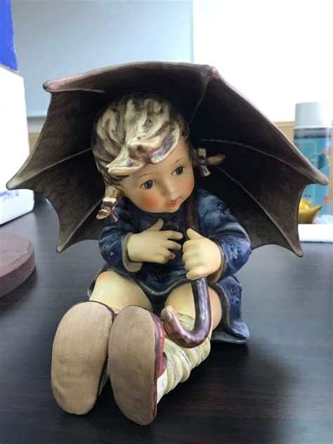 晶藝坊 Hummel珍藏古董喜姆娃娃（雨傘女孩） Yahoo奇摩拍賣