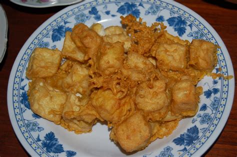 KLUYURAN Tahu Telor Tahu Thek Atau Tahu Lontong