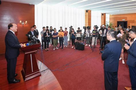 澳门特区第五任行政长官候任人贺一诚启程赴京接受中央任命