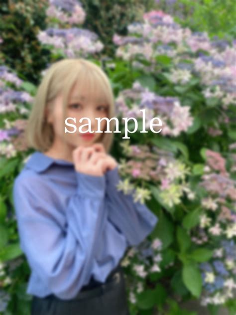 葉月ことみだよお。🌱🌙 On Twitter 🦋リモチェキ販売してるよ🦋 紫陽花色のお洋服😇 ゲットしてね〜 2枚セットでお手紙書きます💌