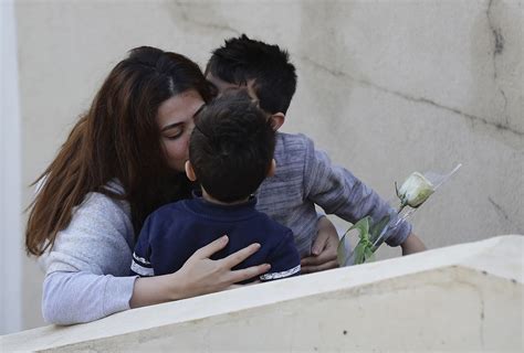 Mothers Day 2020 মনের কথা বলুন মাকে জানান মাতৃ দিবসের শুভেচ্ছা