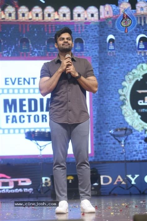 Chiranjeevi 63rd Birthday Celebrations 01 Photo 24 Of 42