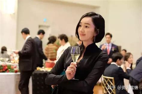 请忽略情色镜头，看欲望如何吞噬一个人——《上流社会》观影指南，轻微剧透 知乎