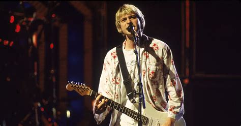 Una Guitarra Destrozada Por Kurt Cobain Es Vendida Por 600000 Dólares