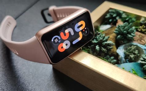 Обзор Huawei Band 6: смарт-часы на минималках?