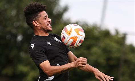 O Λουτσέσκου αποθέωσε τον Τάισον «Είναι ο πιο δυνατός παίκτης μας Ασταμάτητος… Skg Sports