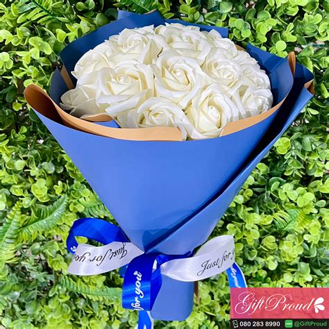 ช่อกุหลาบสบู่ พรีเมี่ยม สีขาว 20 ดอก Tproud