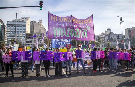 Ni Una Menos Vivas Y Desendeudadas Nos Queremos Revista Acción