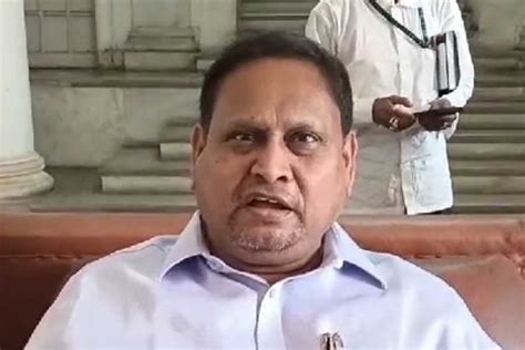 Humayun Kabir Tmc Mla Humayun Kabir Lost His Iphone In The Lobby Of