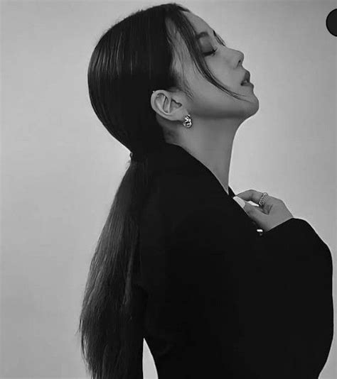 Black Pink ジス Black Pink Songs Black And White Black Korean Dior