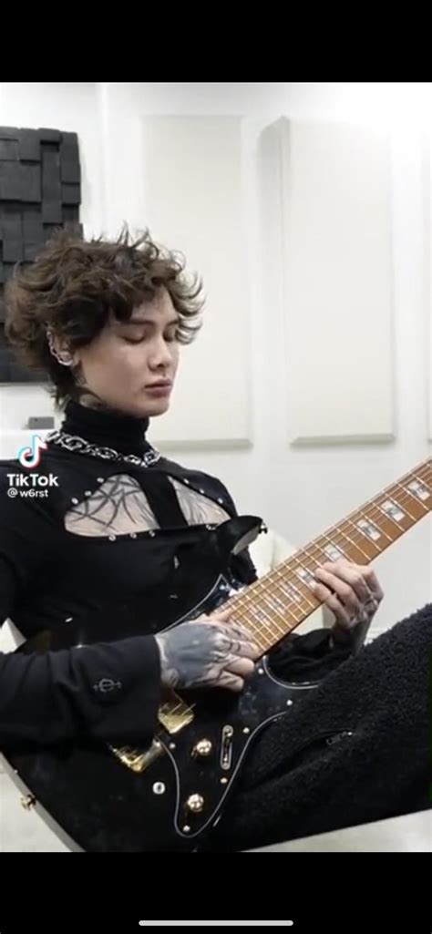 Hes Slowly Turning Into An Anime Villain Rguitarcirclejerk