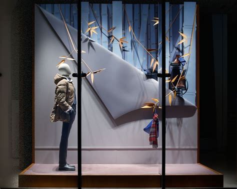 Fantasy And Surrealism Motion Scale And Proportion Window Display