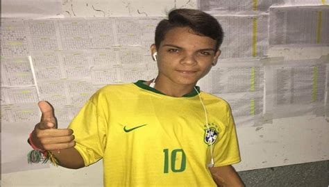 Gordinho Do Vídeo Da Risada Aparece Em Rede Social Após Virar Funkeiro