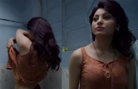 Urvashi Rautela Private Video Leaked From The Bathroom Uproar On