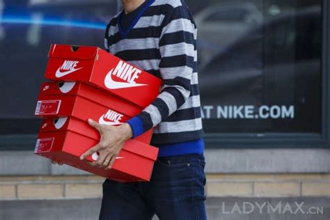 Nike第二财季继续失守北美市场；纽约时装周男装日程公布 每日时尚要闻时尚头条网ladymaxcn