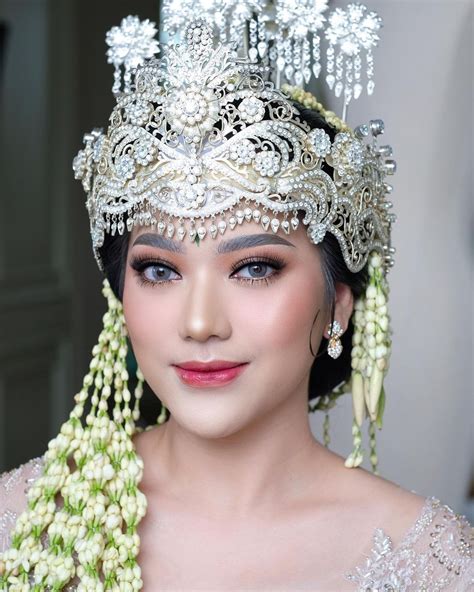 Makna Dan Doa Mahkota Siger Dalam Pernikahan Adat Sun