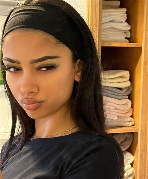 Pin On Pretty Straight Hairstyles Baddie Hairstyles Latina Straight
