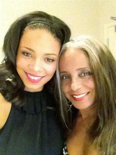 Sanaa Lathan Mom Celebrity Families Celebrity Moms Celebrity Beauty