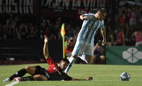 Después De Un Segundo Tiempo De Ida Y Vuelta Racing Y Colón Empataron