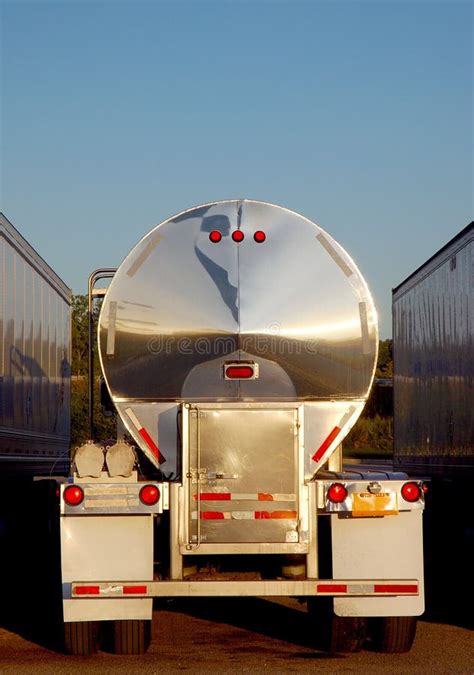 Liquid Nitrogen Un1977 Truck Stock Image Image Of Material Container