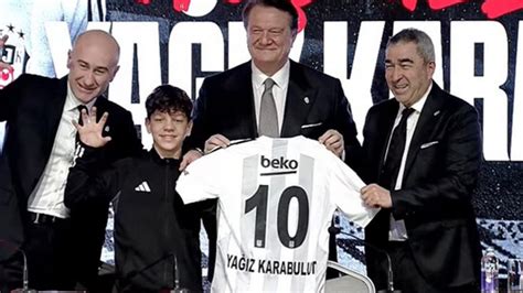 Beşiktaşın 13 Yaşındaki Genç Yıldızı Yağız Karabulut Ilk Maçına çıktı