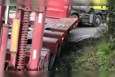 什么都阻挡不了大车司机前进的脚步山路上转弯开眼界了