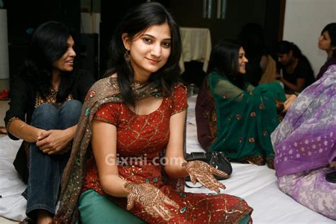 Desi Indian Girls Mehndi Designs Gixmi
