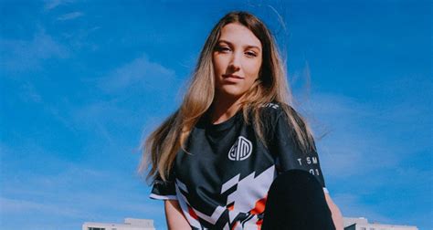 The Path Conversations With Tsms All Women Apex Legends Team The