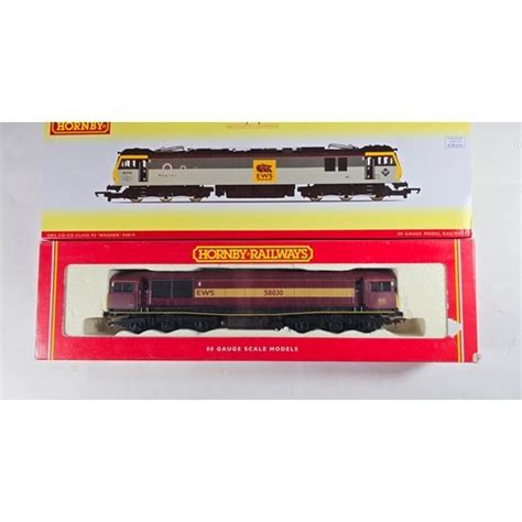 2 Hornby Oo Electric And Diesel Locomotives An Ews Class 92 In
